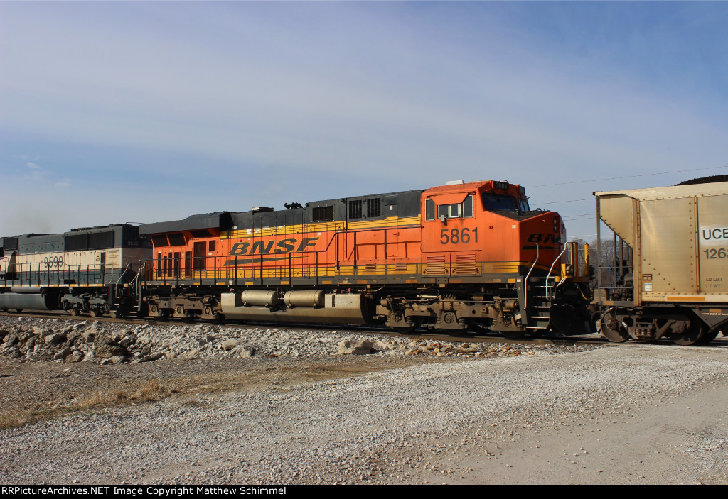 BNSF 5861
